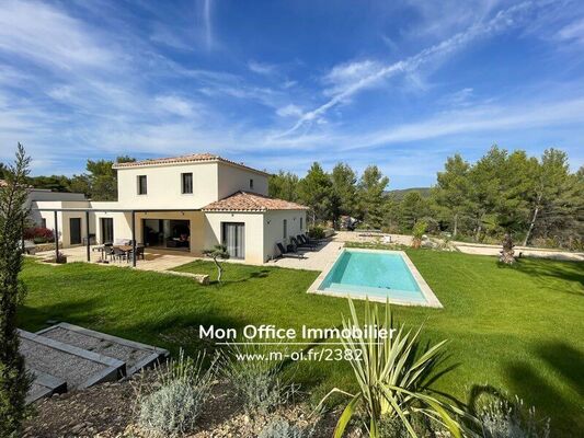 Maison 5 pièces avec Piscine à vendre à Lambesc